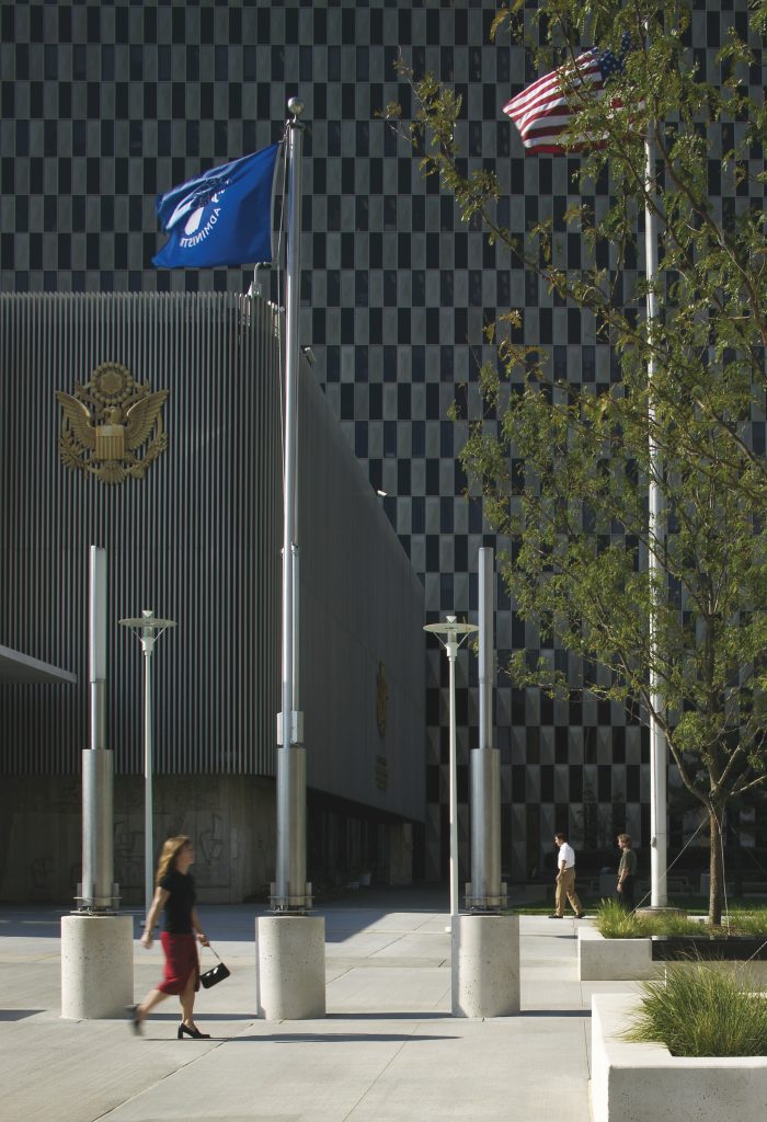 Richard Bolling Federal Building Plaza & Lobby - BNIM
