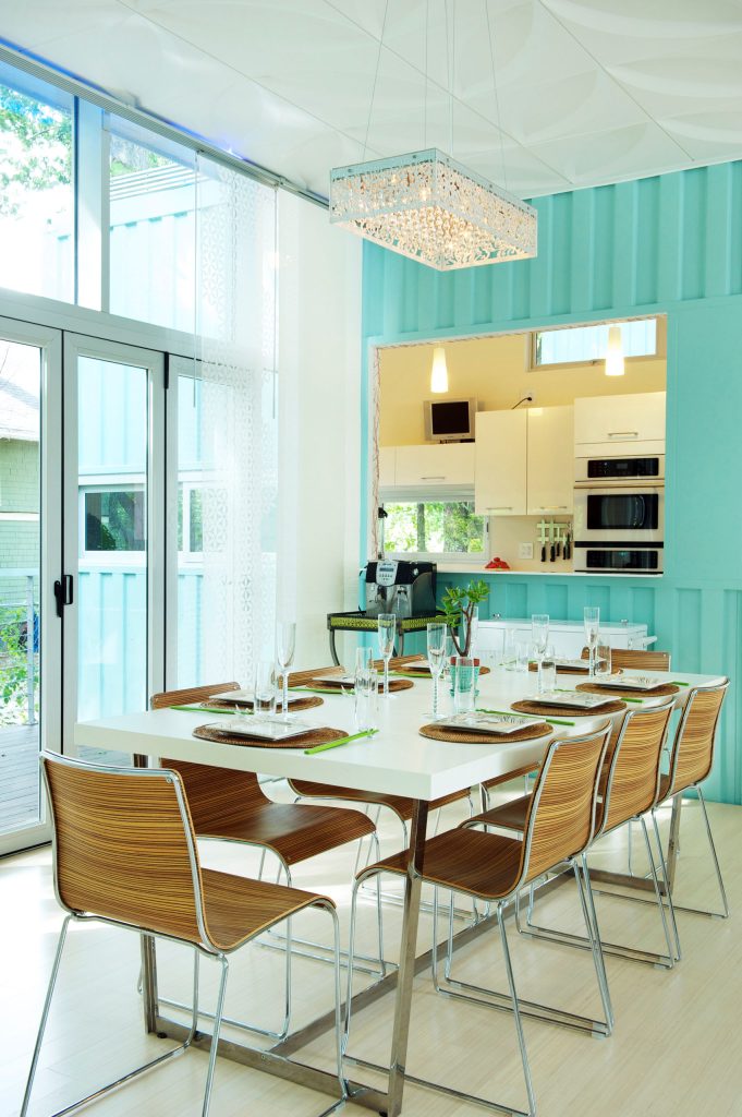Glassberg Container House - BNIM