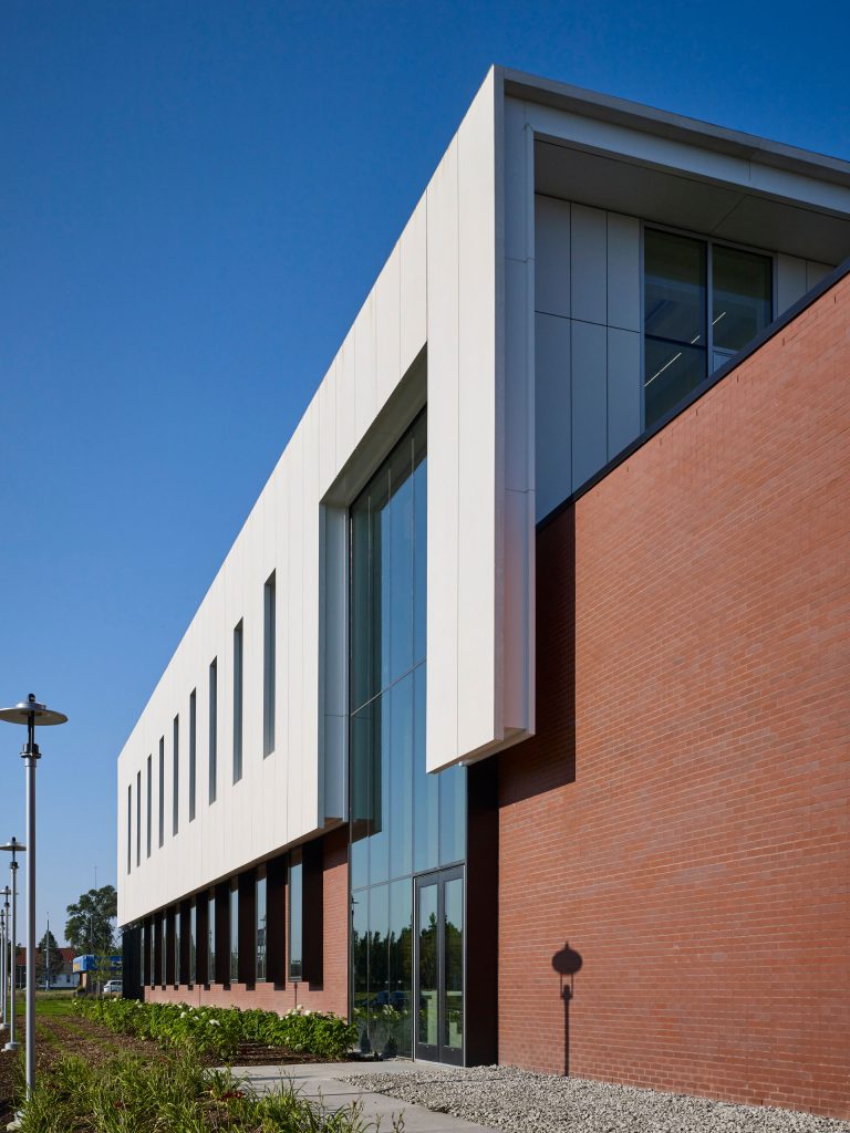 Center for Advanced and Emerging Technology - BNIM