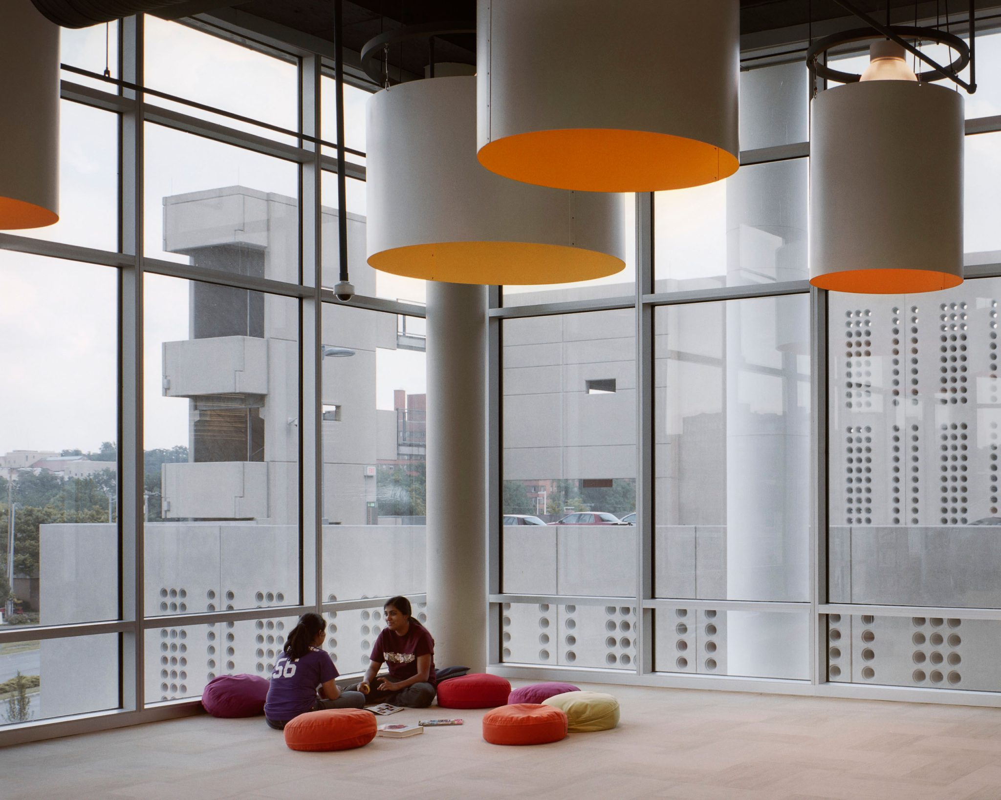 Kansas City Public Library and Children’s Center – Plaza Branch - BNIM