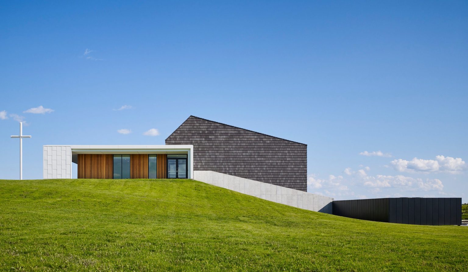 Lutheran Church of Hope - Ankeny - BNIM