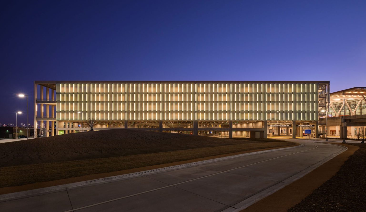 KCI Takes Flight: New Airport and Parking Garage Widen Horizon for Kansas City Region - BNIM