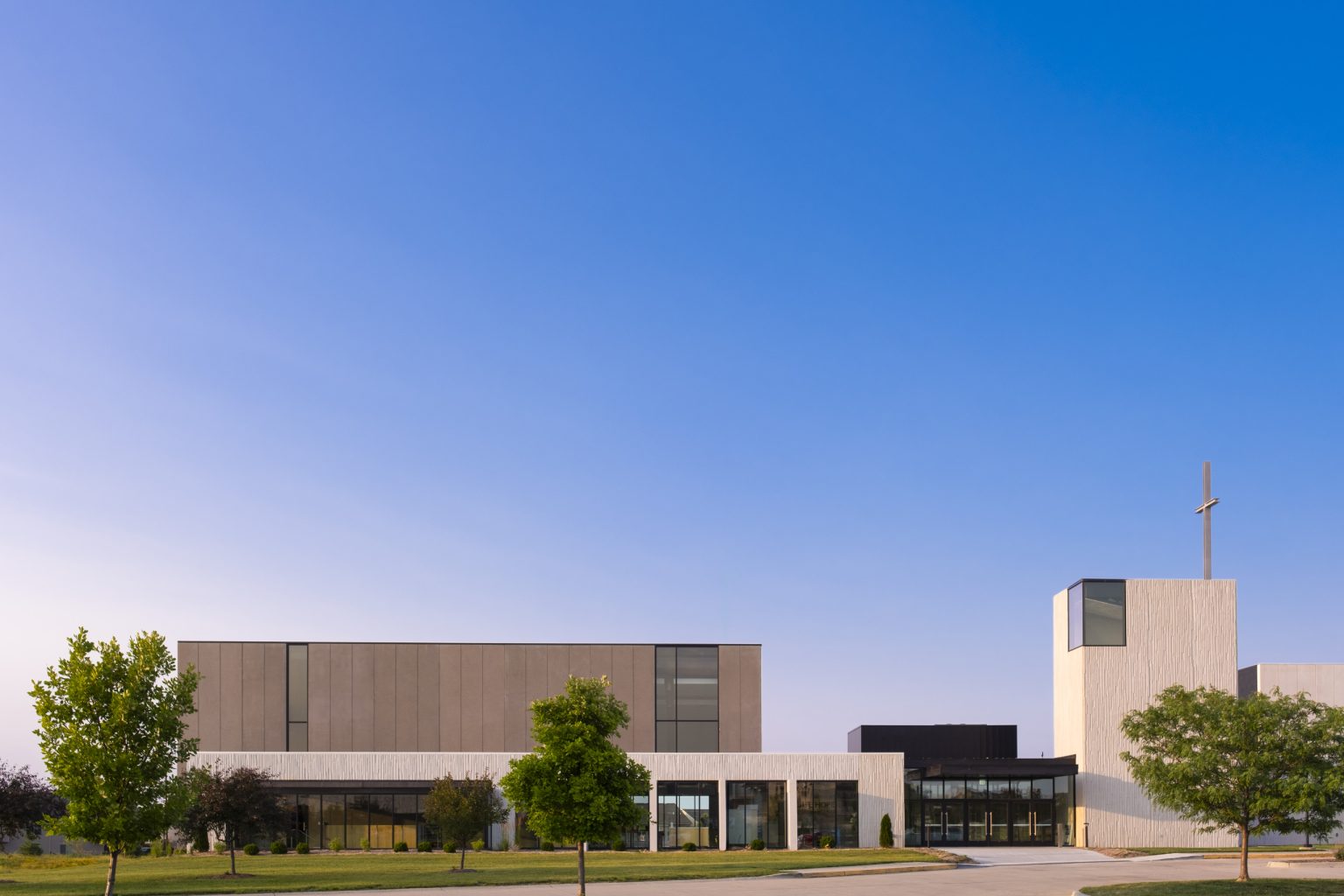 Lutheran Church of Hope - Ankeny - BNIM